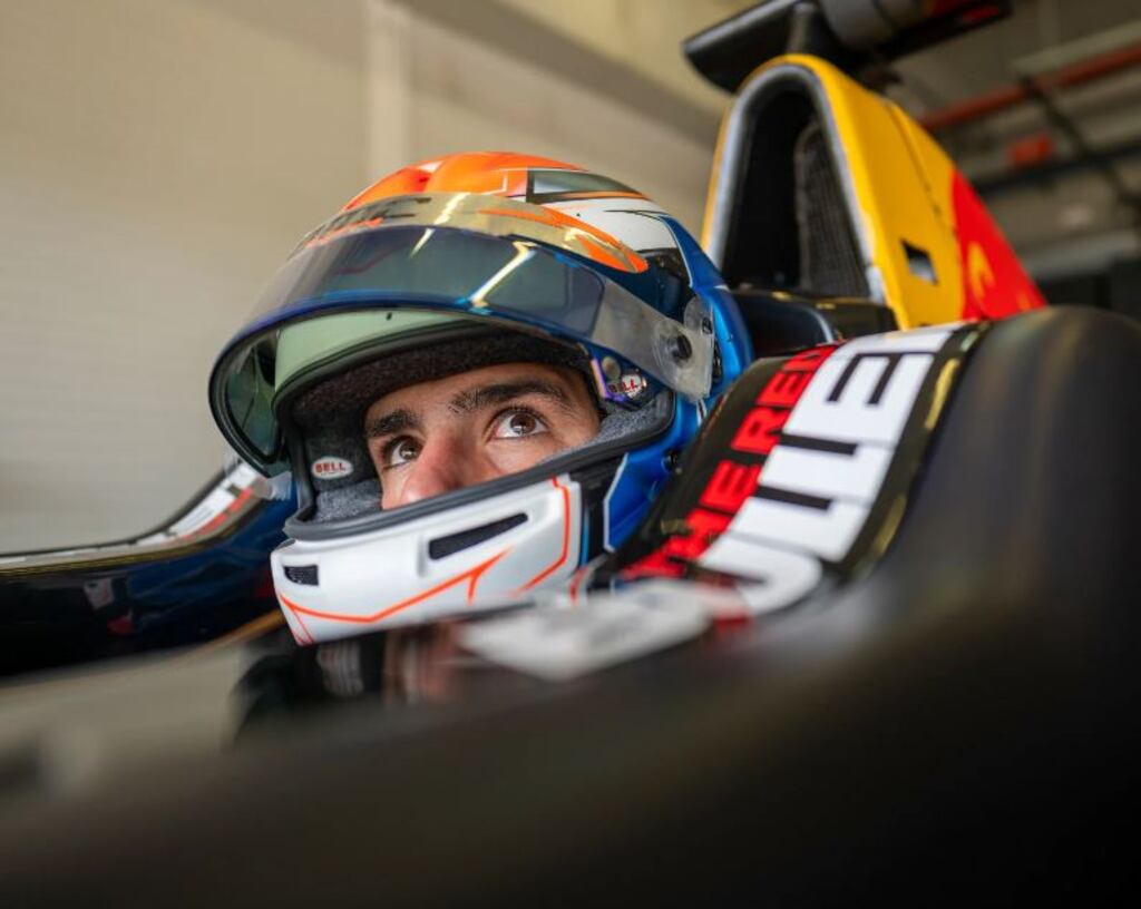 Mexicano Ernesto Rivera llega a ‘las fuerzas básicas’ de pilotos con ...